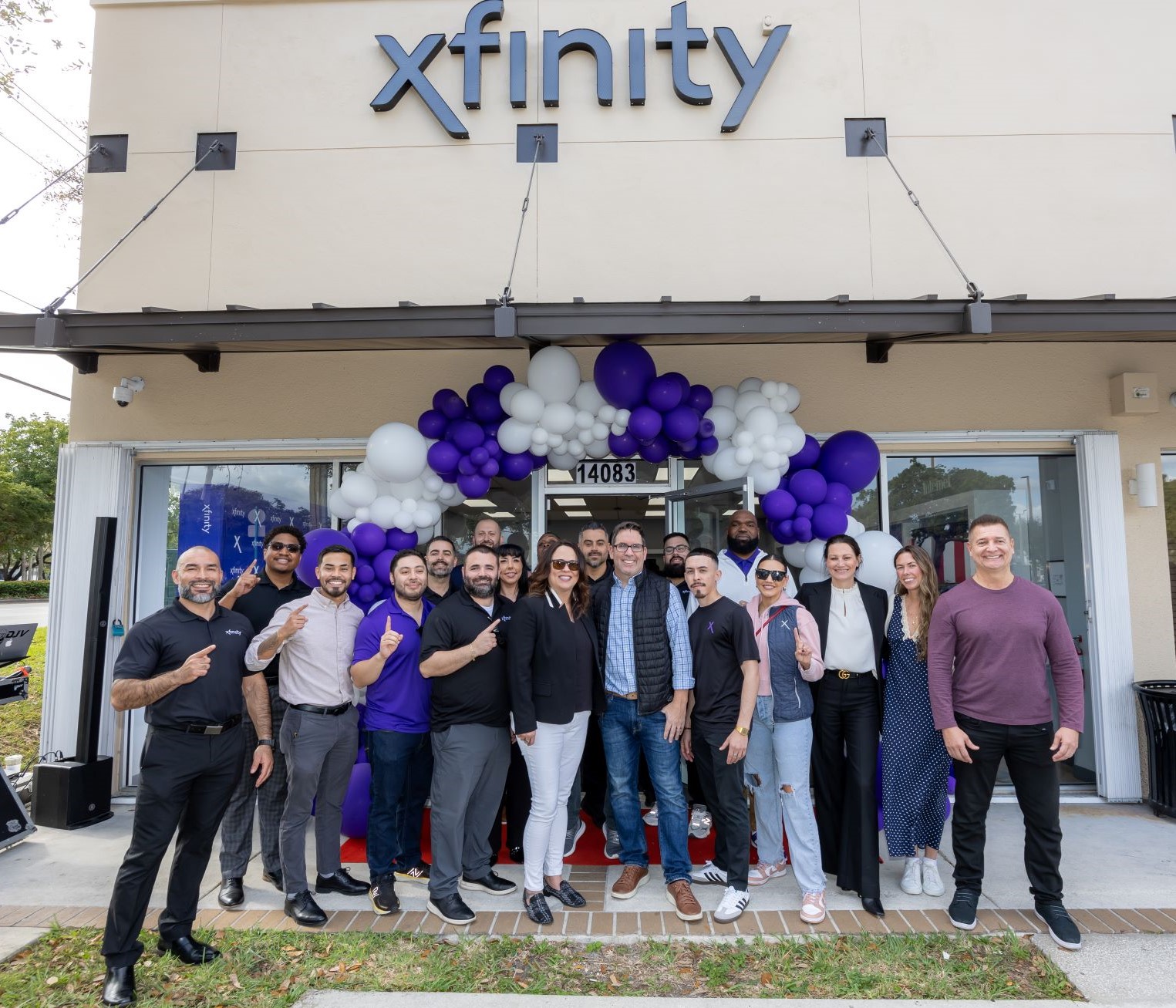 Miami Welcomes the Ultimate Tech Hub with Xfinity Store's Grand Opening ...