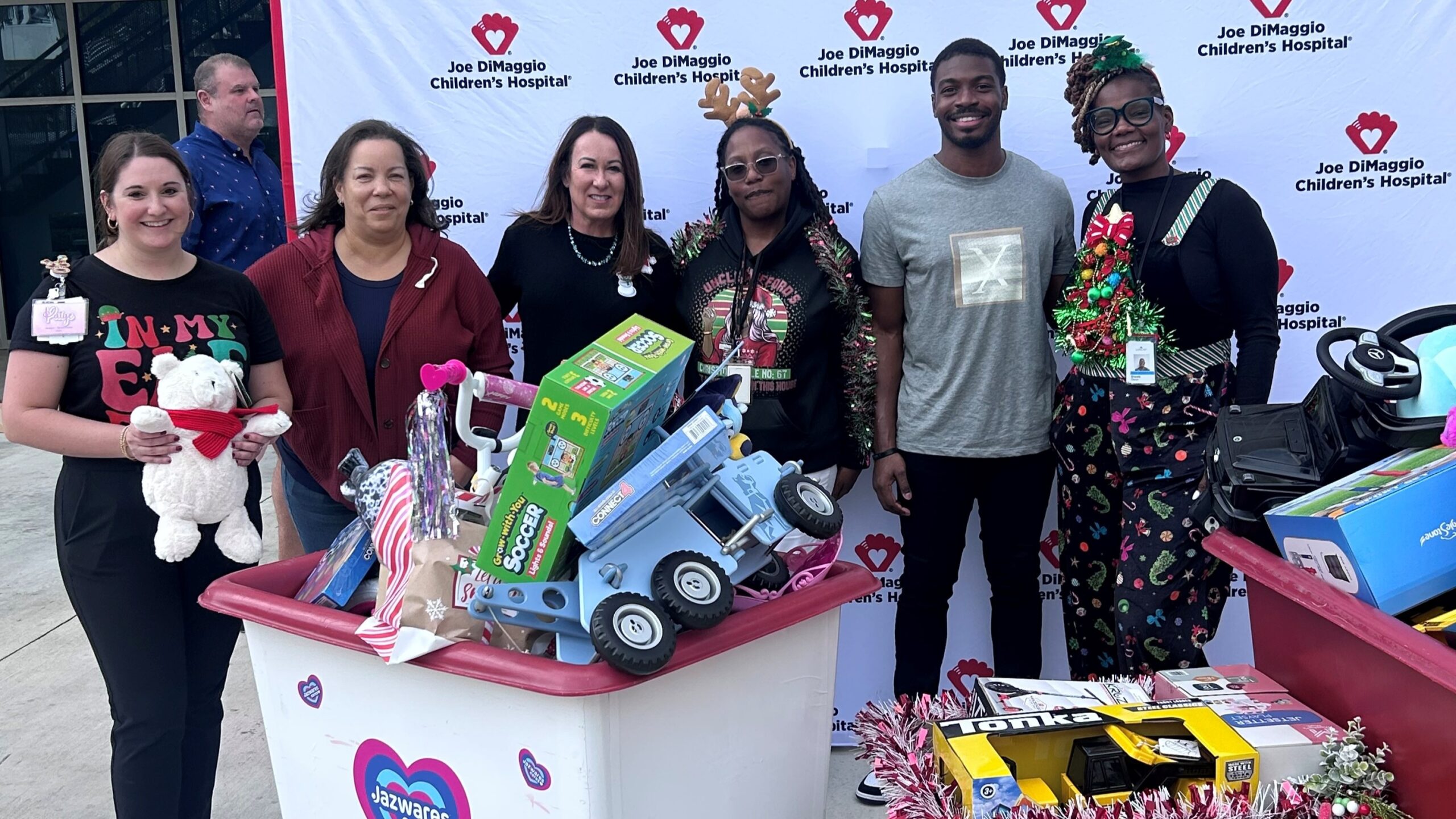Comcast Florida Spreads Holiday Cheer Through Heartfelt Volunteering ...